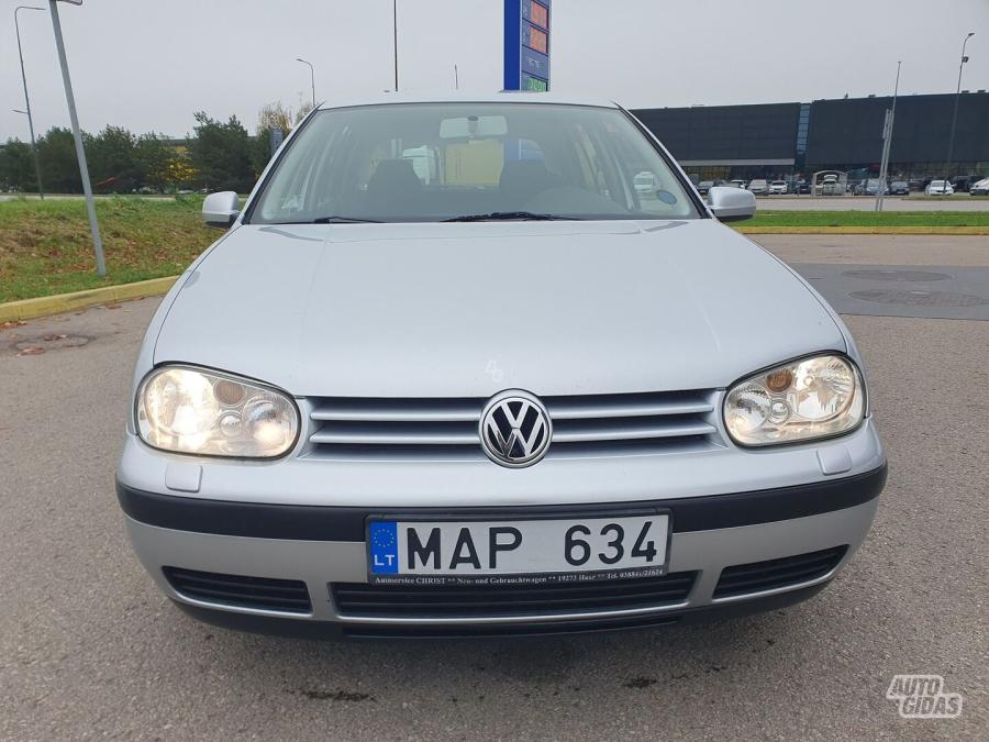 Grey Volkswagen Golf 2001 in Kaunas, with an engine capacity of 1.60 L and mileage of 184 thousand km for 1650 €, photo 3 on AUTOMOTO.COM.LV