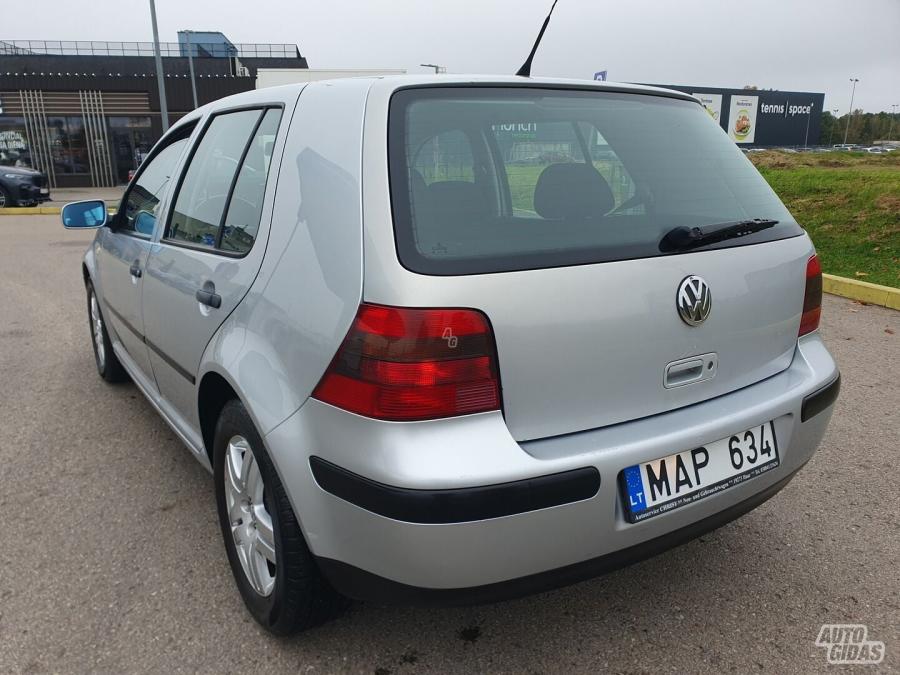 Grey Volkswagen Golf 2001 in Kaunas, with an engine capacity of 1.60 L and mileage of 184 thousand km for 1650 €, photo 7 on AUTOMOTO.COM.LV