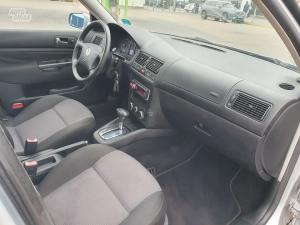 Grey Volkswagen Golf 2001 in Kaunas, with an engine capacity of 1.60 L and mileage of 184 thousand km for 1650 €, photo 9 on AUTOMOTO.COM.LV