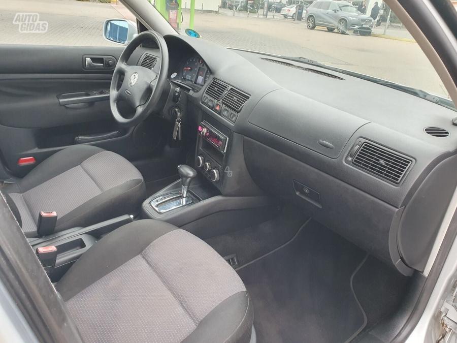 Grey Volkswagen Golf 2001 in Kaunas, with an engine capacity of 1.60 L and mileage of 184 thousand km for 1650 €, photo 9 on AUTOMOTO.COM.LV