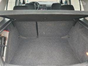 Grey Volkswagen Golf 2001 in Kaunas, with an engine capacity of 1.60 L and mileage of 184 thousand km for 1650 €, photo 12 on AUTOMOTO.COM.LV
