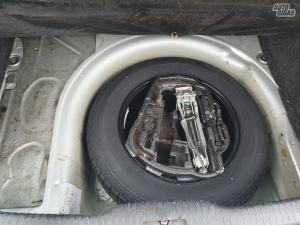 Grey Volkswagen Golf 2001 in Kaunas, with an engine capacity of 1.60 L and mileage of 184 thousand km for 1650 €, photo 14 on AUTOMOTO.COM.LV