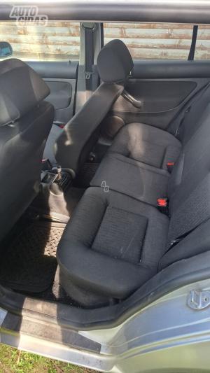 Grey Volkswagen Golf 2001 in Kaisiadorys, with an engine capacity of 1.60 L and mileage of 1 thousand km for 650 €, photo 9 on AUTOMOTO.COM.LV