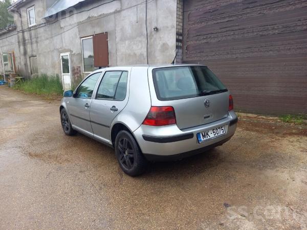 Pelēks Volkswagen Golf 2002 Rīga, ar dzinēja tilpumu 1.90 L un nobraukumu 290 tūkst. km par 1300 €, foto 2 vietnē AUTOMOTO.COM.LV