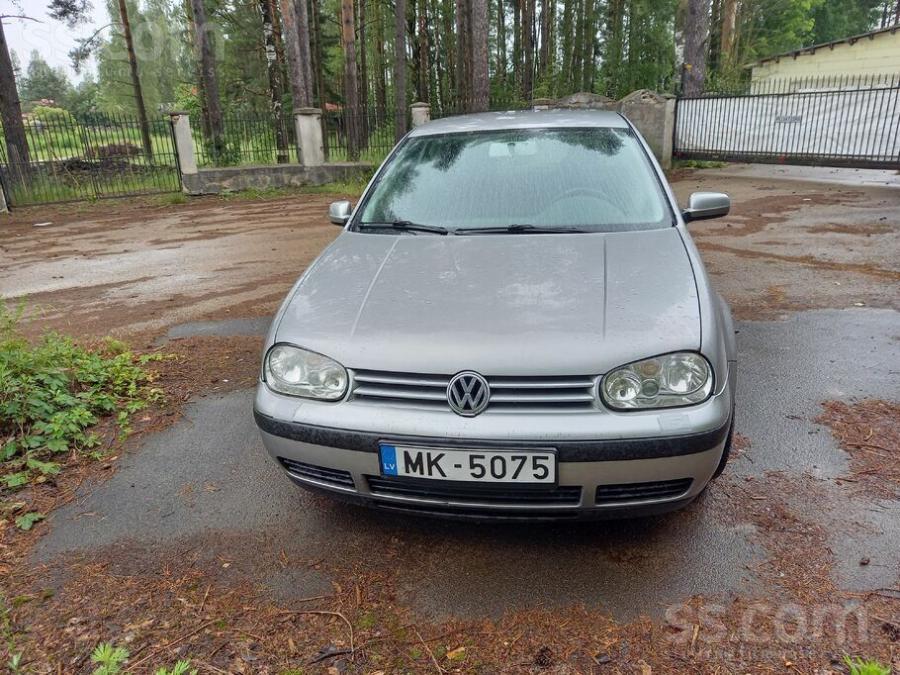 Pelēks Volkswagen Golf 2002 Rīga, ar dzinēja tilpumu 1.90 L un nobraukumu 290 tūkst. km par 1300 €, foto 3 vietnē AUTOMOTO.COM.LV