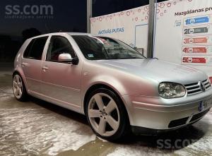 Pelēks Volkswagen Golf 2002 Rīga, ar dzinēja tilpumu 1.60 L un nobraukumu 242 tūkst. km par 15000 €, foto 2 vietnē AUTOMOTO.COM.LV
