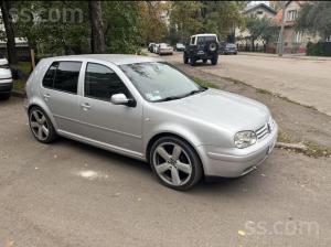 Pelēks Volkswagen Golf 2002 Rīga, ar dzinēja tilpumu 1.60 L un nobraukumu 242 tūkst. km par 15000 €, foto 9 vietnē AUTOMOTO.COM.LV