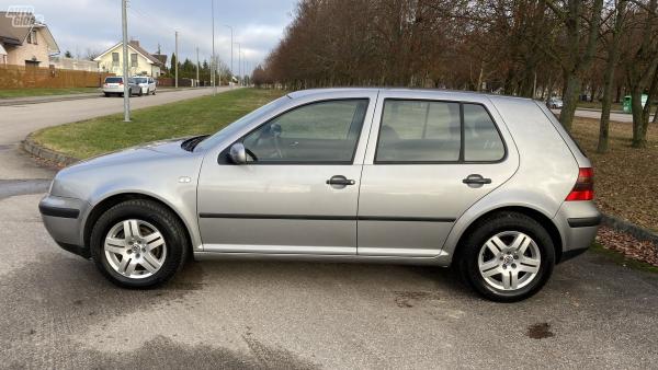 Grey Volkswagen Golf 2002 in Vilkaviskis, with an engine capacity of 1.90 L and mileage of 383 thousand km for 2100 €, photo 5 on AUTOMOTO.COM.LV