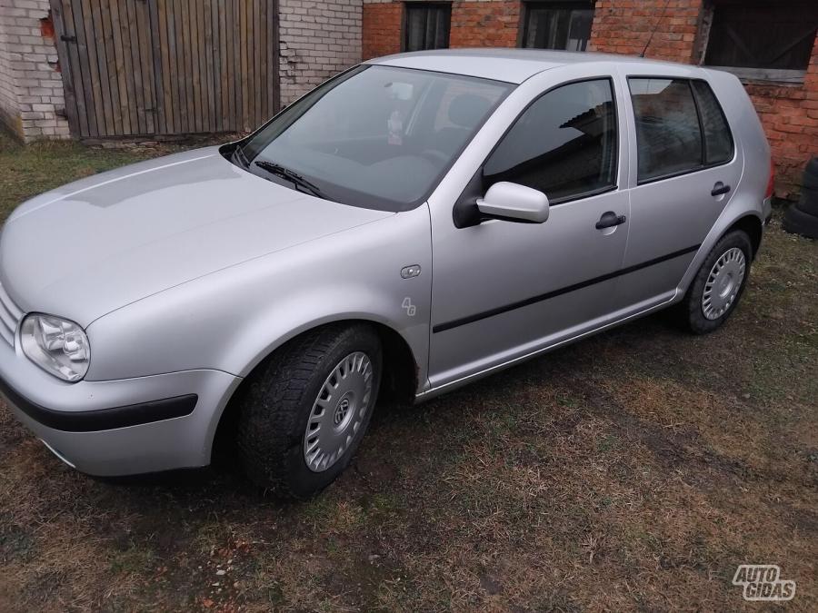 Grey Volkswagen Golf 2002 in Alytus, with an engine capacity of 1.40 L and mileage of 280 thousand km for 780 €, photo 1 on AUTOMOTO.COM.LV