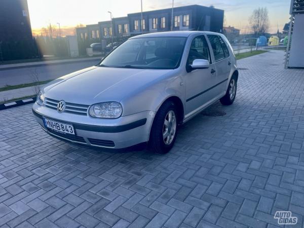 Grey Volkswagen Golf 2002 in Vilnius, with an engine capacity of 1.40 L and mileage of 293 thousand km for 850 €, photo 1 on AUTOMOTO.COM.LV