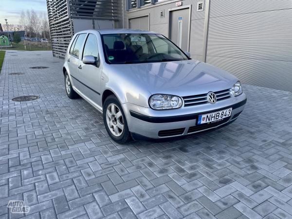 Grey Volkswagen Golf 2002 in Vilnius, with an engine capacity of 1.40 L and mileage of 293 thousand km for 850 €, photo 3 on AUTOMOTO.COM.LV