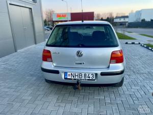 Pelēks Volkswagen Golf 2002 Viļņa, ar dzinēja tilpumu 1.40 L un nobraukumu 293 tūkst. km par 850 €, foto 6 vietnē AUTOMOTO.COM.LV