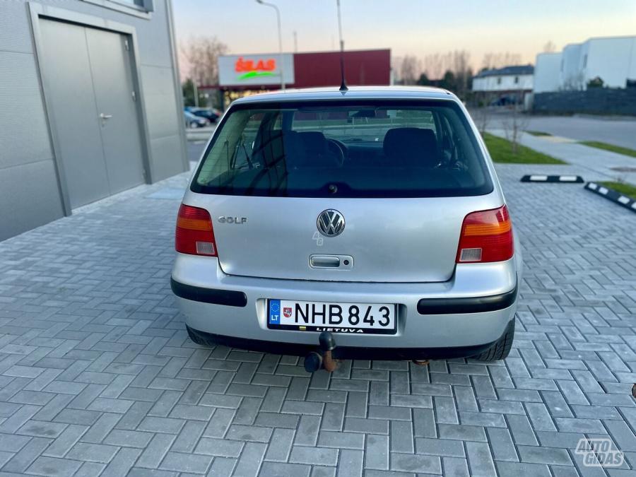 Pelēks Volkswagen Golf 2002 Viļņa, ar dzinēja tilpumu 1.40 L un nobraukumu 293 tūkst. km par 850 €, foto 6 vietnē AUTOMOTO.COM.LV