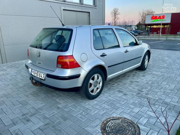 Pelēks Volkswagen Golf 2002 Viļņa, ar dzinēja tilpumu 1.40 L un nobraukumu 293 tūkst. km par 750 €, foto 5 vietnē AUTOMOTO.COM.LV
