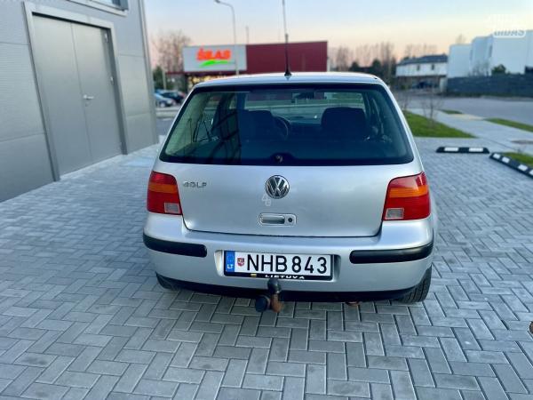 Pelēks Volkswagen Golf 2002 Viļņa, ar dzinēja tilpumu 1.40 L un nobraukumu 293 tūkst. km par 750 €, foto 6 vietnē AUTOMOTO.COM.LV