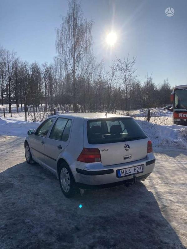 Pelēks Volkswagen Golf 2002 Molėtai, ar dzinēja tilpumu 1.39 L un nobraukumu 190 tūkst. km par 650 €, foto 2 vietnē AUTOMOTO.COM.LV