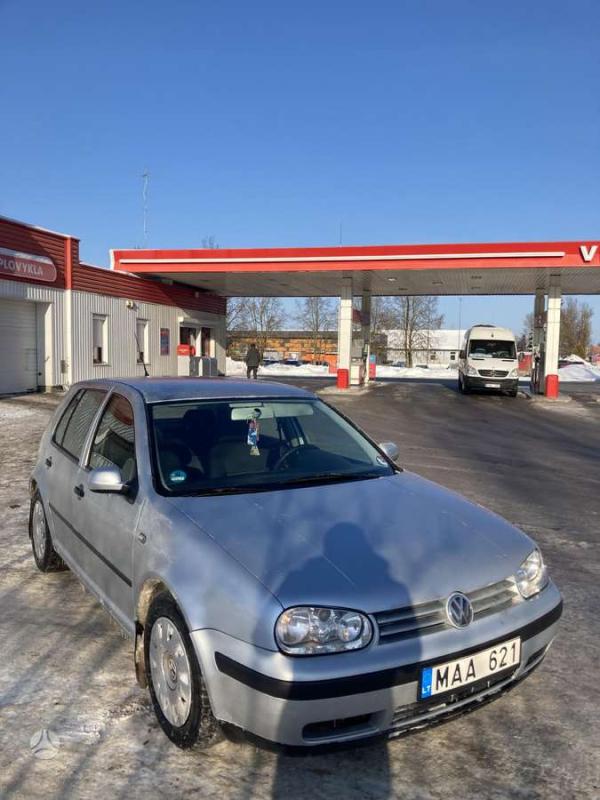Pelēks Volkswagen Golf 2002 Molėtai, ar dzinēja tilpumu 1.39 L un nobraukumu 190 tūkst. km par 650 €, foto 3 vietnē AUTOMOTO.COM.LV