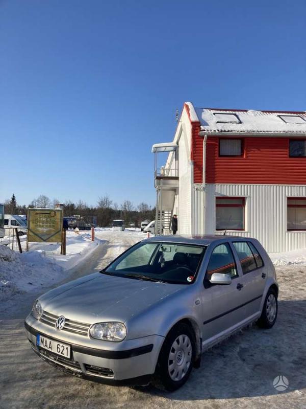Pelēks Volkswagen Golf 2002 Molėtai, ar dzinēja tilpumu 1.39 L un nobraukumu 190 tūkst. km par 650 €, foto 4 vietnē AUTOMOTO.COM.LV