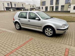 Grey Volkswagen Golf 2002 in Vilnius, with an engine capacity of 1.40 L and mileage of 293 thousand km for 950 €, photo 4 on AUTOMOTO.COM.LV