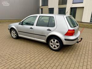 Grey Volkswagen Golf 2002 in Vilnius, with an engine capacity of 1.40 L and mileage of 293 thousand km for 950 €, photo 9 on AUTOMOTO.COM.LV