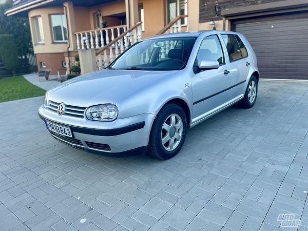 Grey Volkswagen Golf 2002 in Vilnius, with an engine capacity of 1.40 L and mileage of 293 thousand km for 899 €, photo 1 on AUTOMOTO.COM.LV