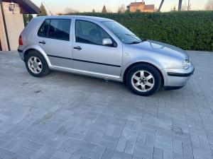Pelēks Volkswagen Golf 2002 Viļņa, ar dzinēja tilpumu 1.40 L un nobraukumu 293 tūkst. km par 899 €, foto 4 vietnē AUTOMOTO.COM.LV