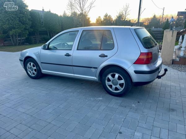 Grey Volkswagen Golf 2002 in Vilnius, with an engine capacity of 1.40 L and mileage of 293 thousand km for 899 €, photo 10 on AUTOMOTO.COM.LV