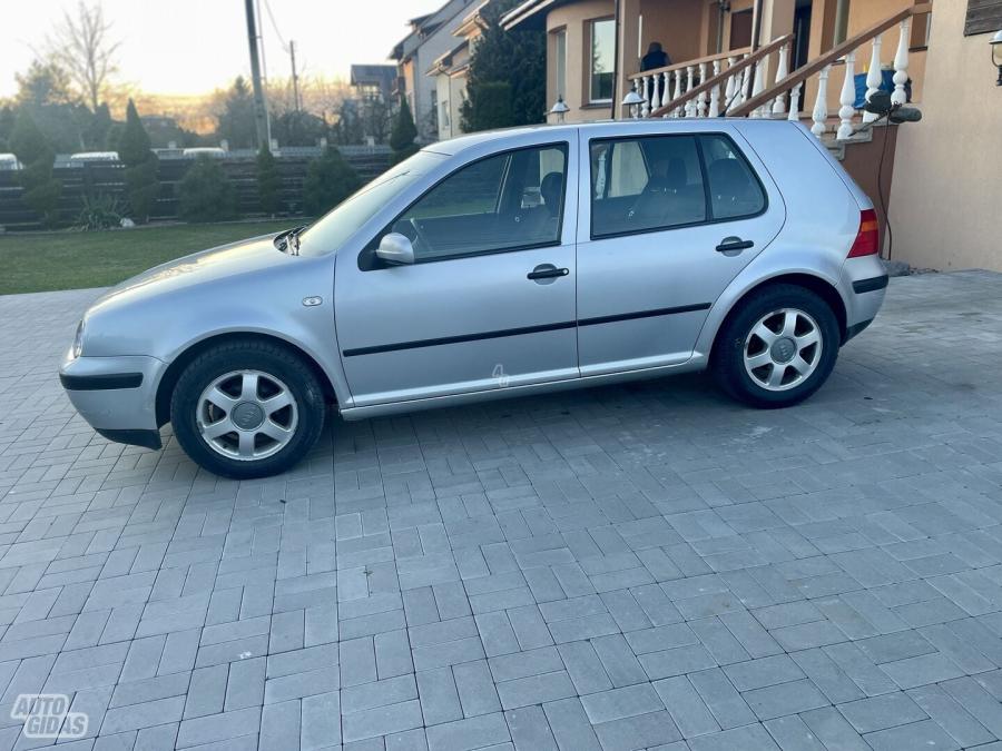 Pelēks Volkswagen Golf 2002 Viļņa, ar dzinēja tilpumu 1.40 L un nobraukumu 293 tūkst. km par 899 €, foto 11 vietnē AUTOMOTO.COM.LV