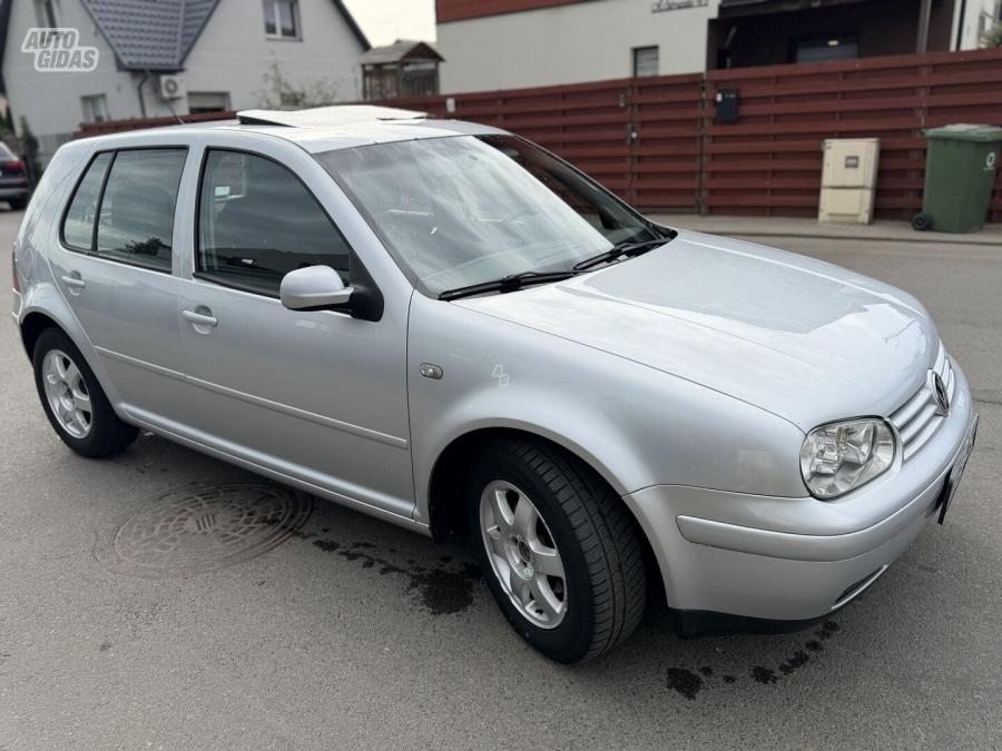 Grey Volkswagen Golf 2002 in Kaunas, with an engine capacity of 1.90 L and mileage of 381 thousand km for 1350 €, photo 4 on AUTOMOTO.COM.LV