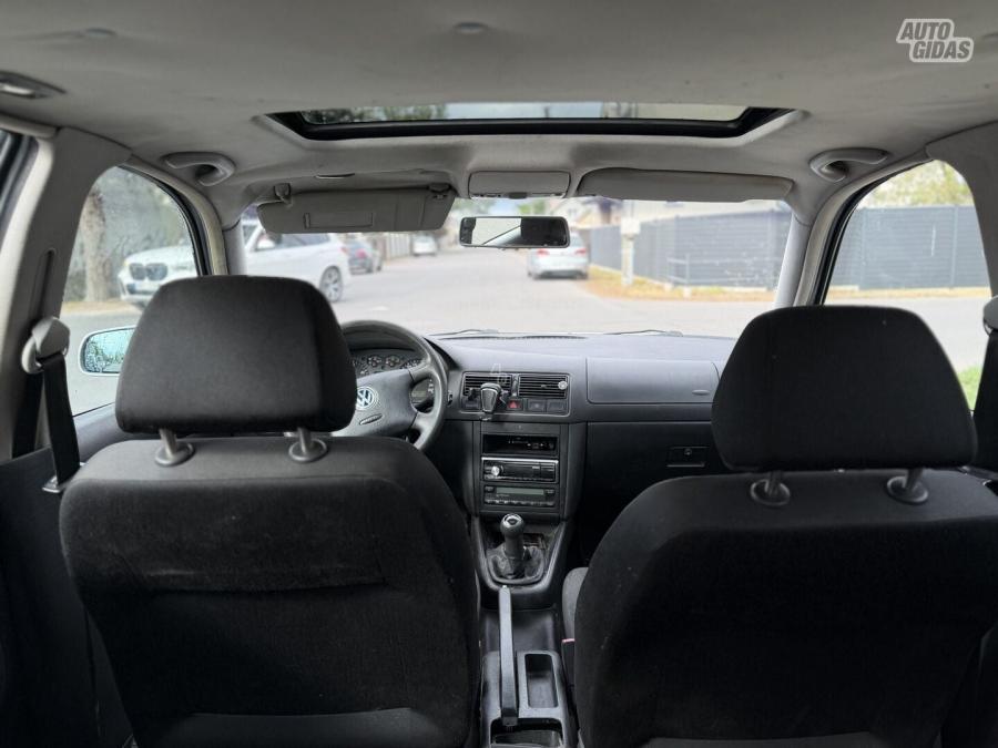 Grey Volkswagen Golf 2002 in Kaunas, with an engine capacity of 1.90 L and mileage of 381 thousand km for 1350 €, photo 12 on AUTOMOTO.COM.LV