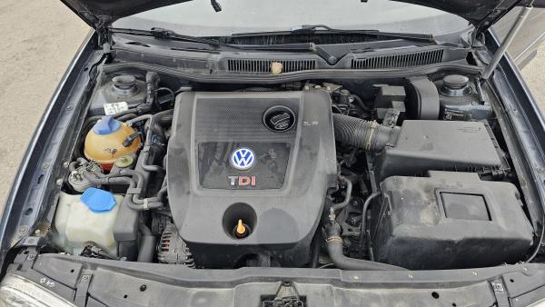 Grey Volkswagen Golf 2002 in Kaunas, with an engine capacity of 1.90 L and mileage of 467 thousand km for 750 €, photo 7 on AUTOMOTO.COM.LV