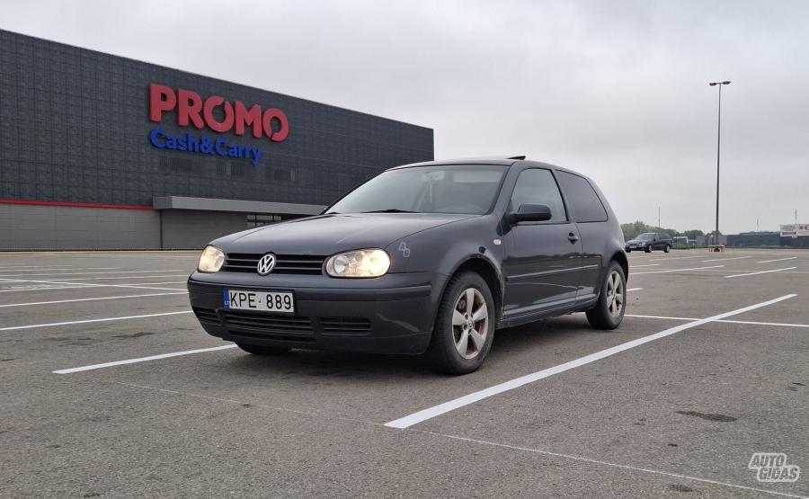 Grey Volkswagen Golf 2002 in Klaipeda, with an engine capacity of 1.90 L and mileage of 300 thousand km for 980 €, photo 1 on AUTOMOTO.COM.LV