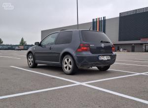 Grey Volkswagen Golf 2002 in Klaipeda, with an engine capacity of 1.90 L and mileage of 300 thousand km for 980 €, photo 3 on AUTOMOTO.COM.LV