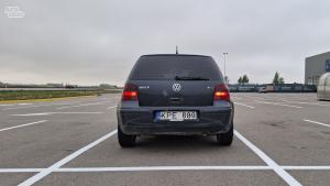 Grey Volkswagen Golf 2002 in Klaipeda, with an engine capacity of 1.90 L and mileage of 300 thousand km for 980 €, photo 4 on AUTOMOTO.COM.LV