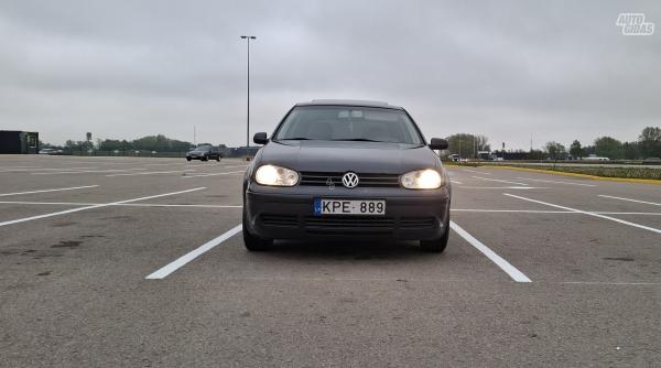 Grey Volkswagen Golf 2002 in Klaipeda, with an engine capacity of 1.90 L and mileage of 300 thousand km for 980 €, photo 6 on AUTOMOTO.COM.LV