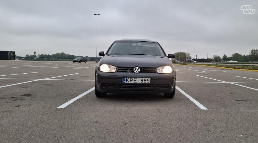 Grey Volkswagen Golf 2002 in Klaipeda, with an engine capacity of 1.90 L and mileage of 300 thousand km for 980 €, photo 7 on AUTOMOTO.COM.LV