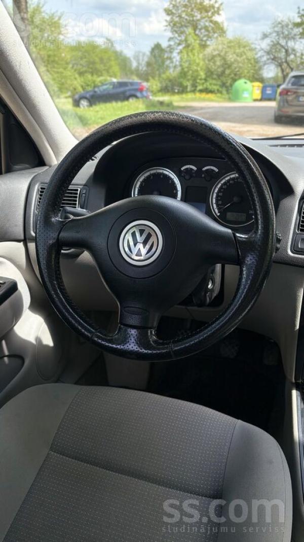 Pelēks Volkswagen Golf 2002 Rīga, ar dzinēja tilpumu 1.60 L un nobraukumu 158 tūkst. km par 1450 €, foto 7 vietnē AUTOMOTO.COM.LV