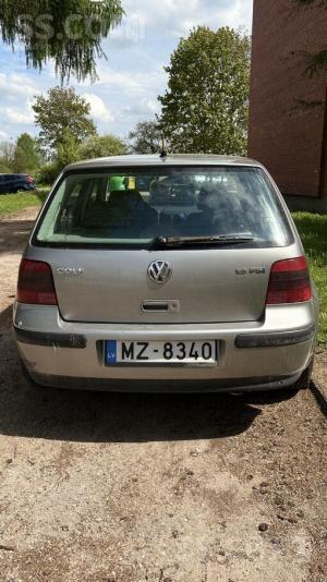 Pelēks Volkswagen Golf 2002 Rīga, ar dzinēja tilpumu 1.60 L un nobraukumu 158 tūkst. km par 1450 €, foto 3 vietnē AUTOMOTO.COM.LV