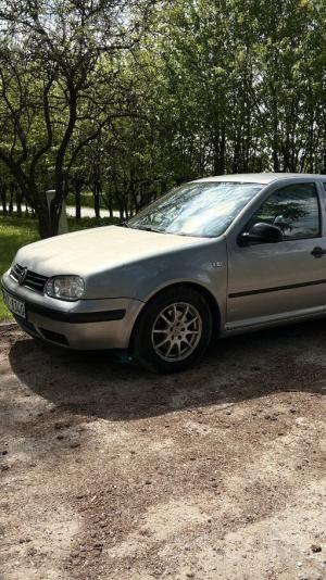 Pelēks Volkswagen Golf 2002 Rīga, ar dzinēja tilpumu 1.60 L un nobraukumu 158 tūkst. km par 1450 €, foto 5 vietnē AUTOMOTO.COM.LV