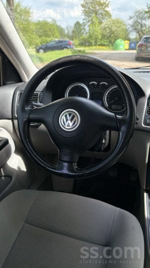 Pelēks Volkswagen Golf 2002 Rīga, ar dzinēja tilpumu 1.60 L un nobraukumu 158 tūkst. km par 1450 €, foto 8 vietnē AUTOMOTO.COM.LV