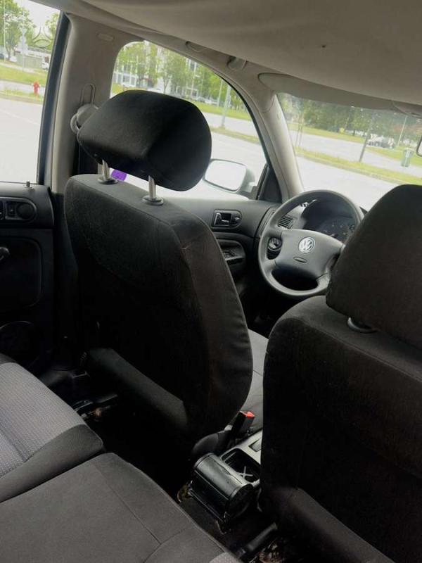 Pelēks Volkswagen Golf 2002 Kauņa, ar dzinēja tilpumu 1.90 L un nobraukumu 329 tūkst. km par 900 €, foto 5 vietnē AUTOMOTO.COM.LV