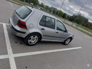 Grey Volkswagen Golf 2002 in Kaunas, with an engine capacity of 1.90 L and mileage of 329 thousand km for 900 €, photo 7 on AUTOMOTO.COM.LV