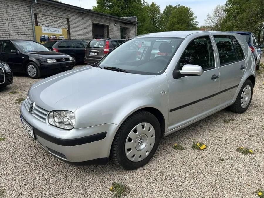 Pelēks Volkswagen Golf 2002 Limbaži, ar dzinēja tilpumu 1.90 L un nobraukumu 261 tūkst. km par 3050 €, foto 1 vietnē AUTOMOTO.COM.LV