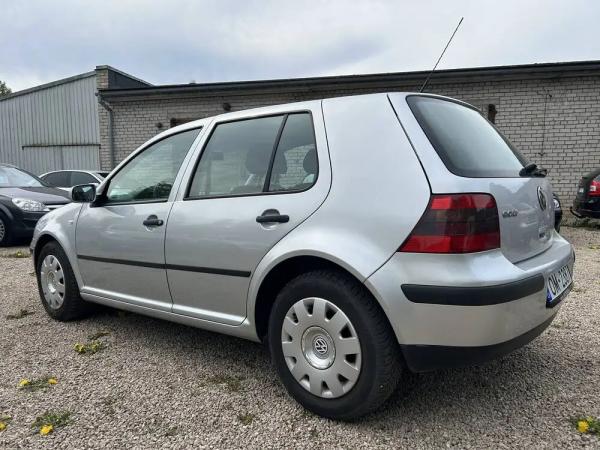 Pelēks Volkswagen Golf 2002 Limbaži, ar dzinēja tilpumu 1.90 L un nobraukumu 261 tūkst. km par 3050 €, foto 6 vietnē AUTOMOTO.COM.LV