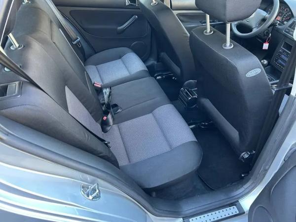 Pelēks Volkswagen Golf 2002 Limbaži, ar dzinēja tilpumu 1.90 L un nobraukumu 261 tūkst. km par 3050 €, foto 9 vietnē AUTOMOTO.COM.LV