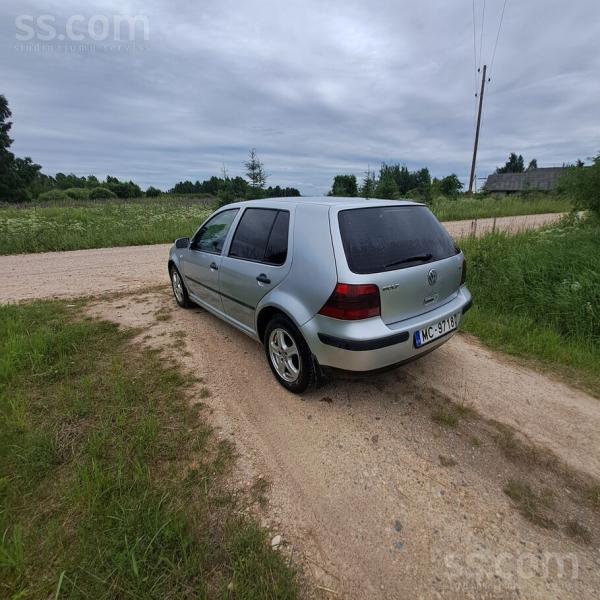 Grey Volkswagen Golf 2002 in Daugavpils, with an engine capacity of 1.90 L and mileage of 312 thousand km for 950 €, photo 2 on AUTOMOTO.COM.LV