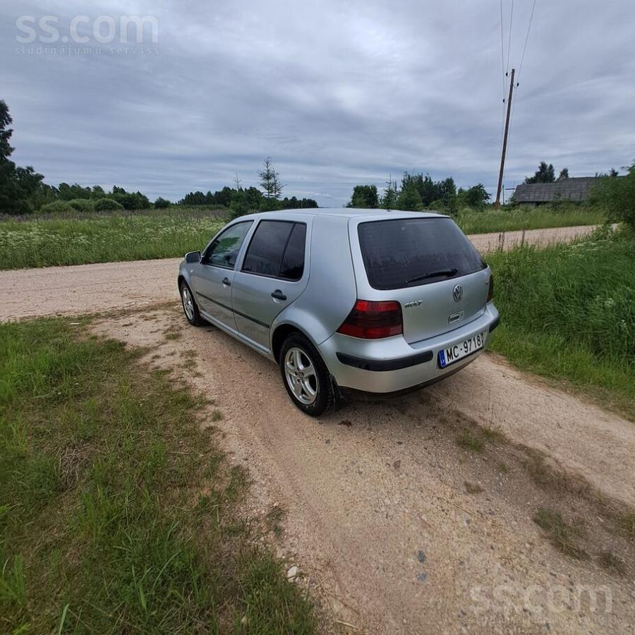 Grey Volkswagen Golf 2002 in Daugavpils, with an engine capacity of 1.90 L and mileage of 312 thousand km for 950 €, photo 3 on AUTOMOTO.COM.LV