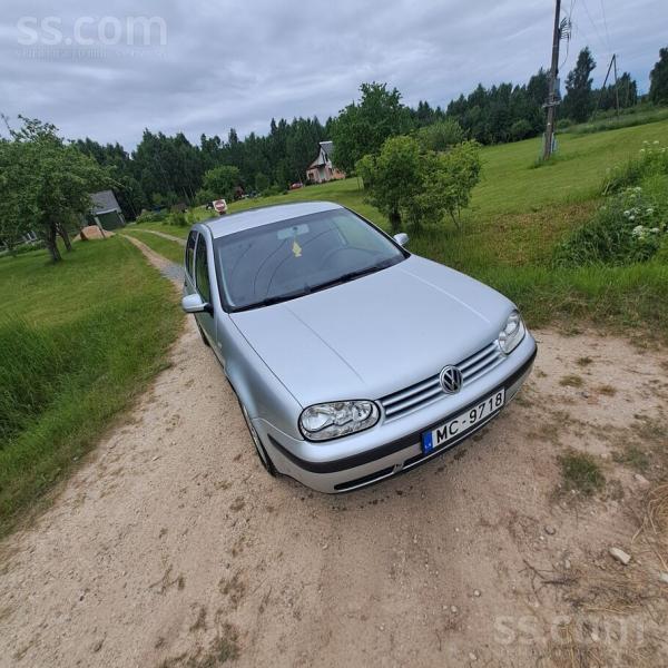 Grey Volkswagen Golf 2002 in Daugavpils, with an engine capacity of 1.90 L and mileage of 312 thousand km for 950 €, photo 5 on AUTOMOTO.COM.LV