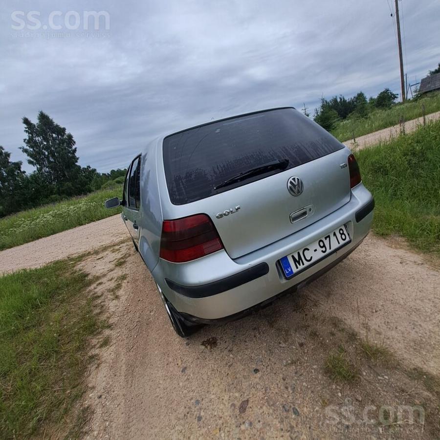 Grey Volkswagen Golf 2002 in Daugavpils, with an engine capacity of 1.90 L and mileage of 312 thousand km for 950 €, photo 8 on AUTOMOTO.COM.LV