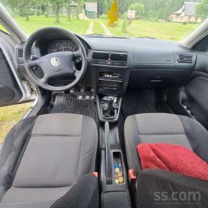 Grey Volkswagen Golf 2002 in Daugavpils, with an engine capacity of 1.90 L and mileage of 312 thousand km for 950 €, photo 10 on AUTOMOTO.COM.LV